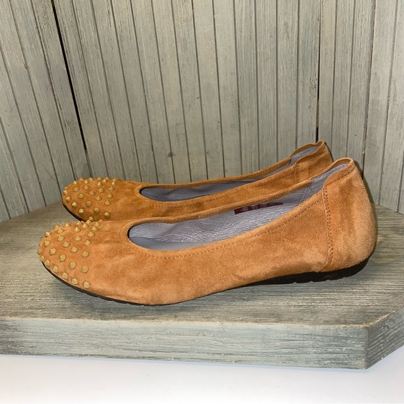 sabrinas london | Shoes | Sabrinas London Gold Suede Ballet Flats Made ...
